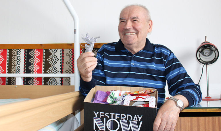 Vianočná výzva „Koľko lásky sa zmestí do krabice od topánok“ je opäť tu – Nitriansky hlásnik